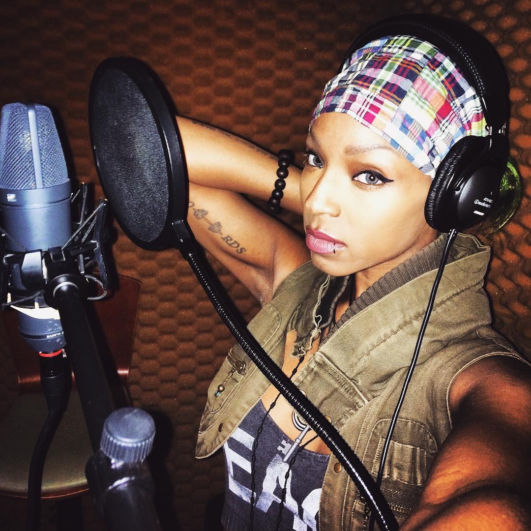 This Grammy-Nominated Singer Built A Nostalgic Video Gaming Experience ...